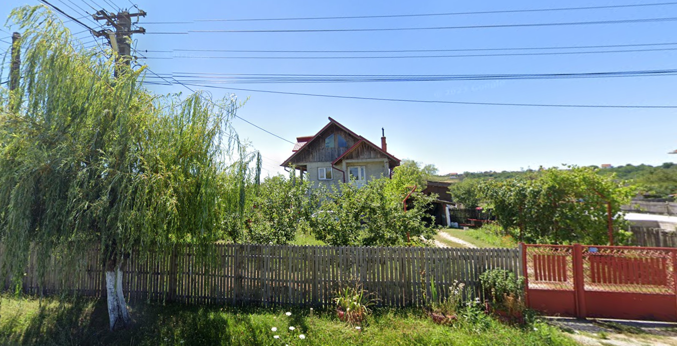 Casa plus teren situate in Mosoaia, judetul Arges, Loc. Hintesti, Jud ...